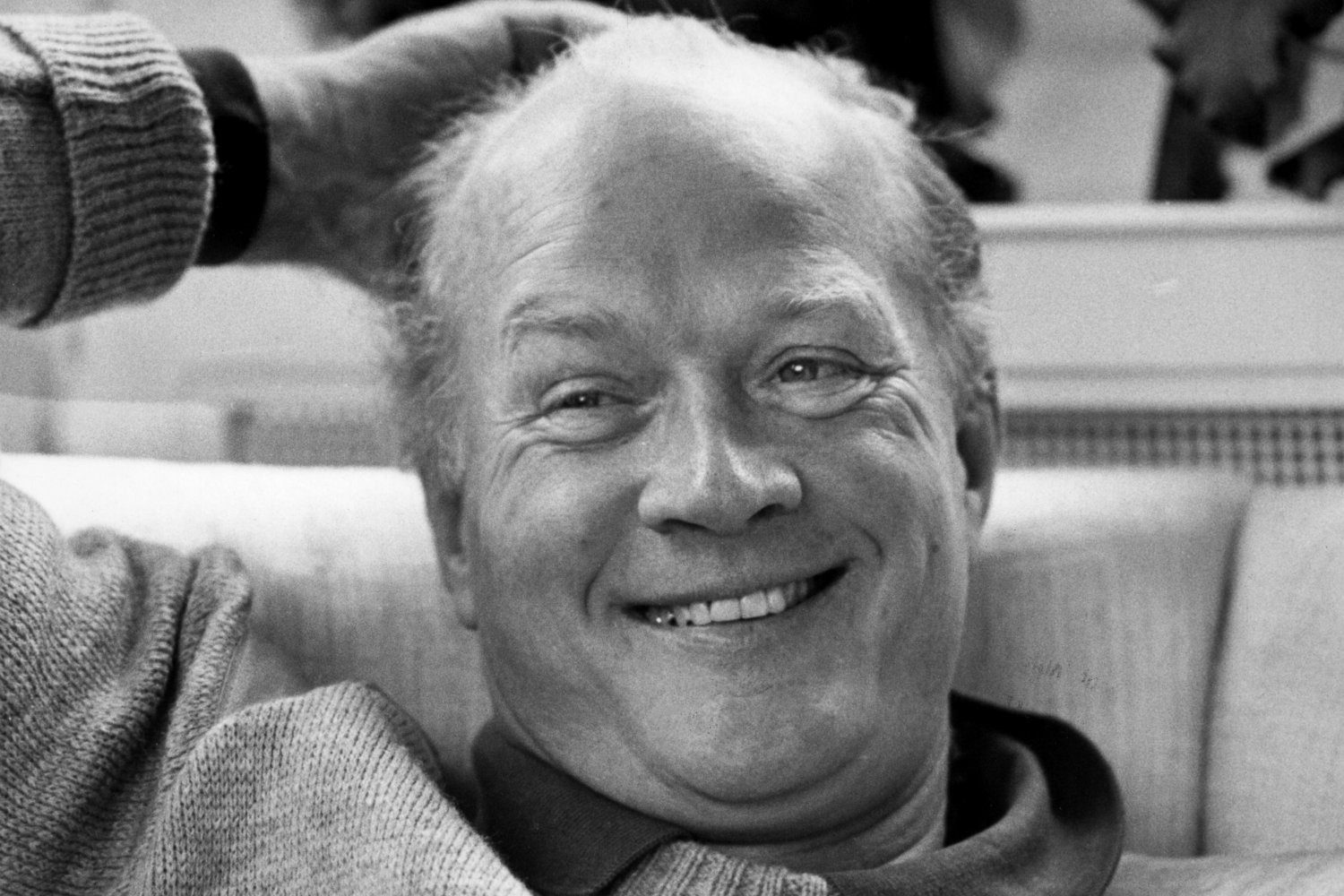 Danish prince dies at 82