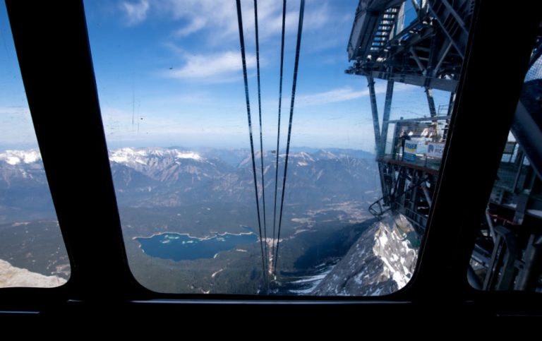 Record-breaking new cable car for tallest mountain in Germany near ...