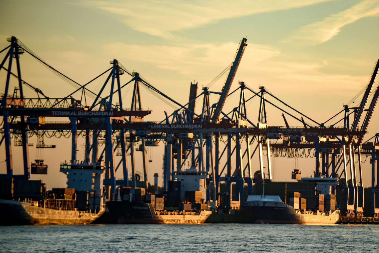 German trade surplus still largest in the world