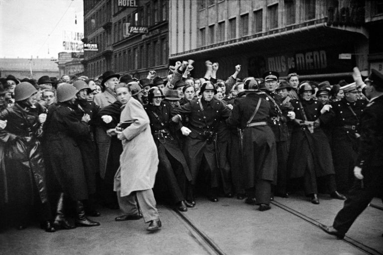 Thousands download newly-published list of Danish WW2 Nazis