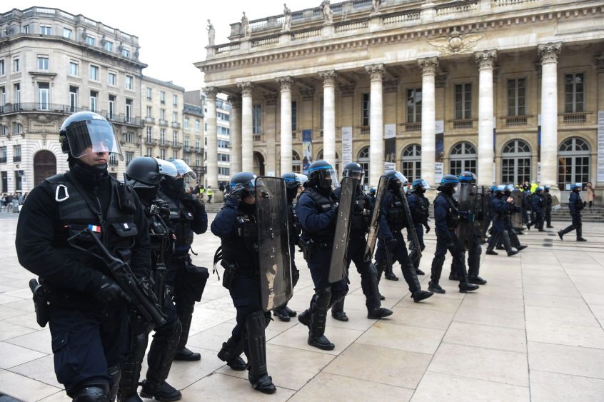 12,000 police on duty in Paris as ‘yellow vests’ call protests