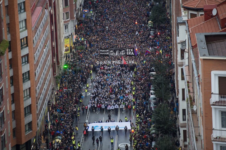 Thousands demand transfers for ETA prisoners in Basque protest