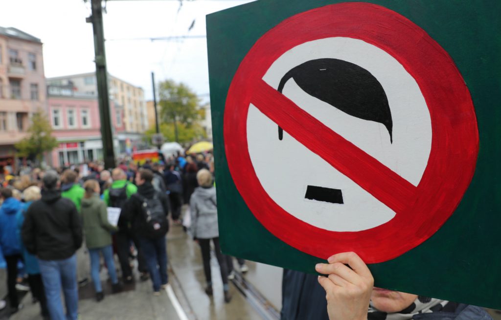 Germany struggles to stop Nazi war payment suspicions