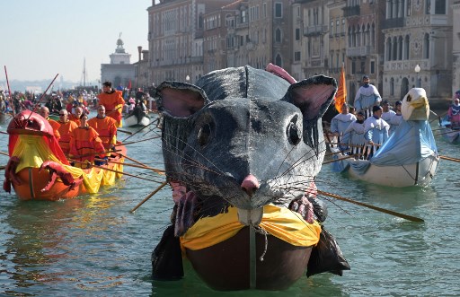IN PHOTOS: Venice Carnival 2019 begins with a giant floating rat and ...