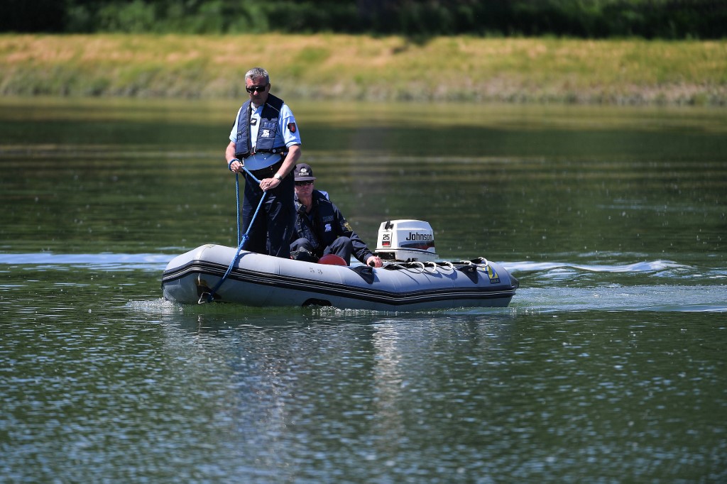 Search for four-year-old German girl missing after boat accident in ...