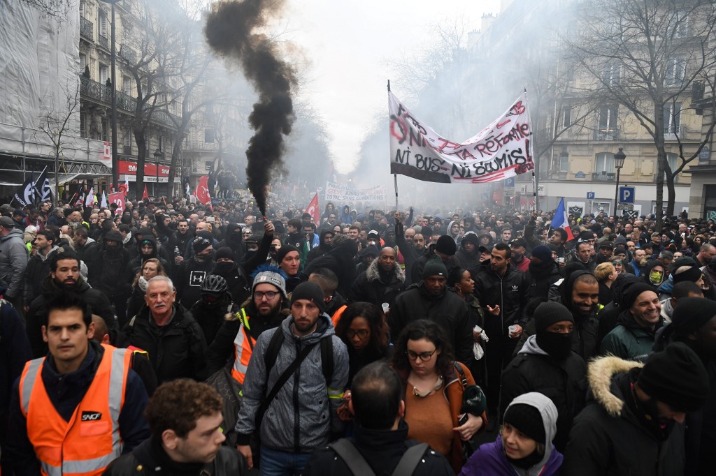 French unions call for new protests as pension battle heats up