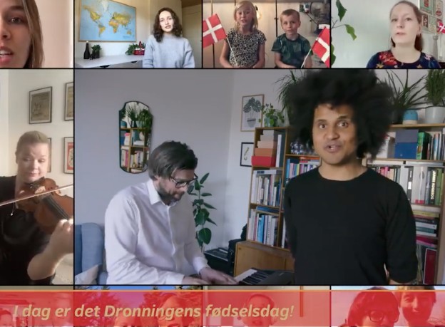 Over 100,000 Danes sing for Queen on her birthday