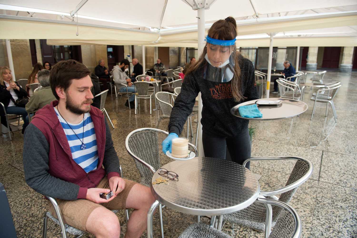 ‘Only those with plastic visors were infected’: Swiss government warns ...