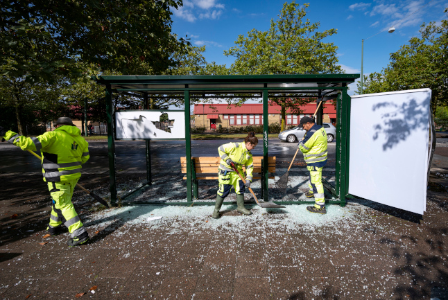 Malmö residents band together to stave off riots and clean up city