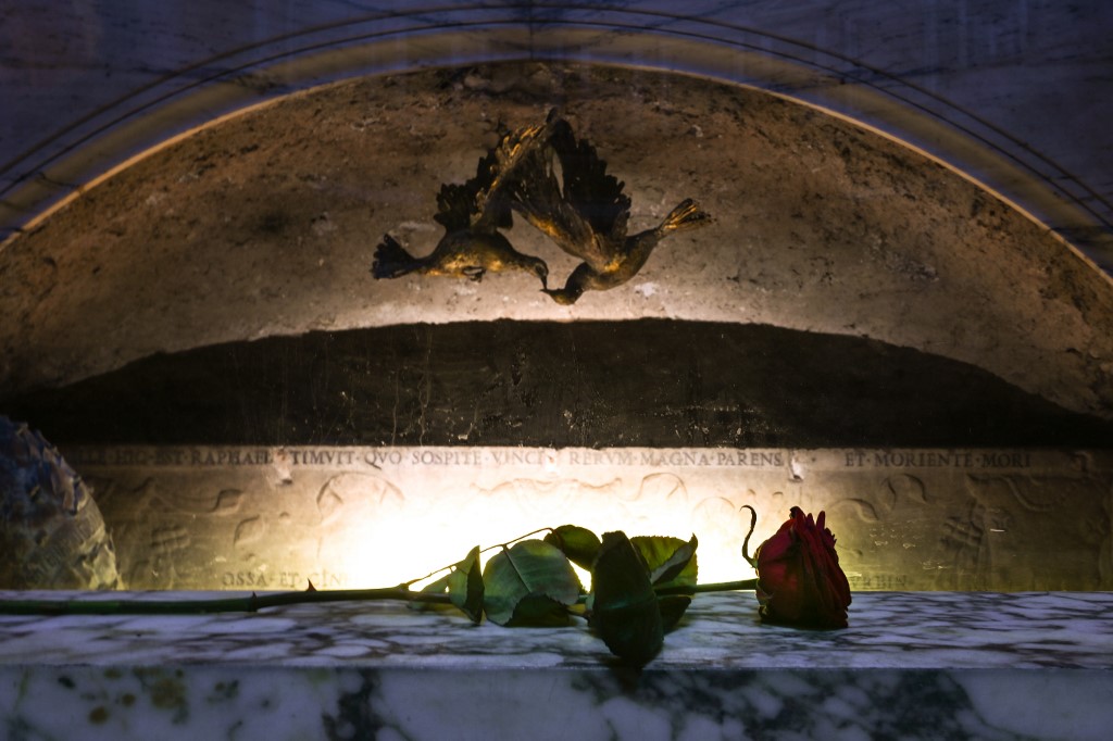 How Italian art experts solved the mystery of Raphael’s tomb – by ...
