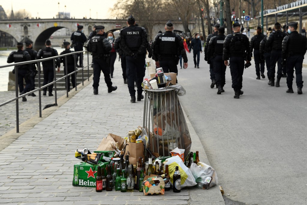 ‘Trashed Paris’: Is the French capital dirtier than ever?