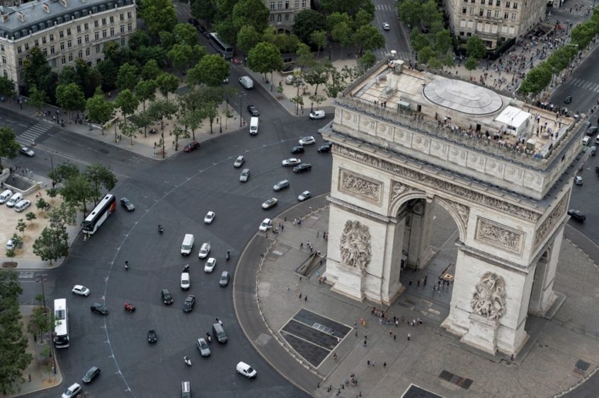 OPINION: The Arc de Triomphe roundabout is an emblem of Paris, so don’t ...