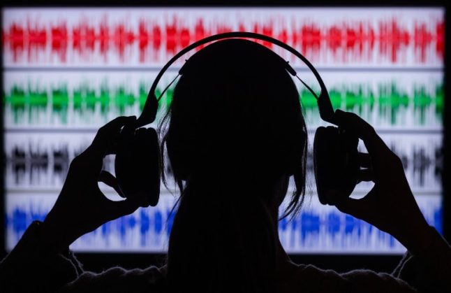 9 uniquely German gestures and noises that need explaining