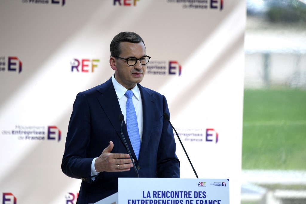 Polish PM hails far-right’s ‘great victory’ in Italian elections