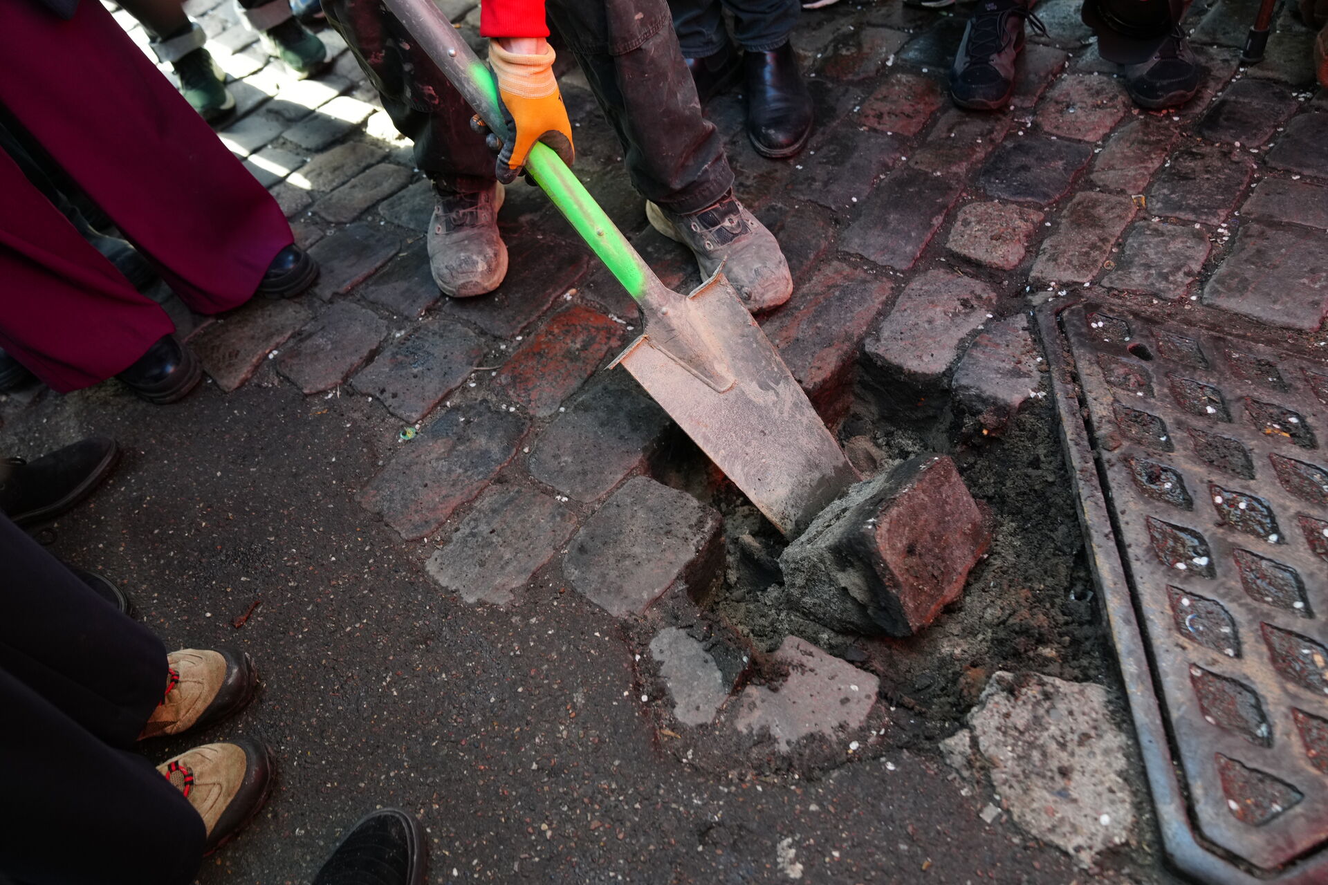 IN PICS: Residents of Christiania pull up Pusher Street stone by stone