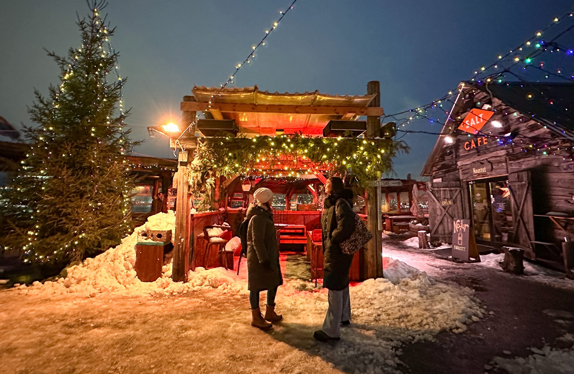 'Go early on weekdays': How to make the most of Oslo's Christmas markets
